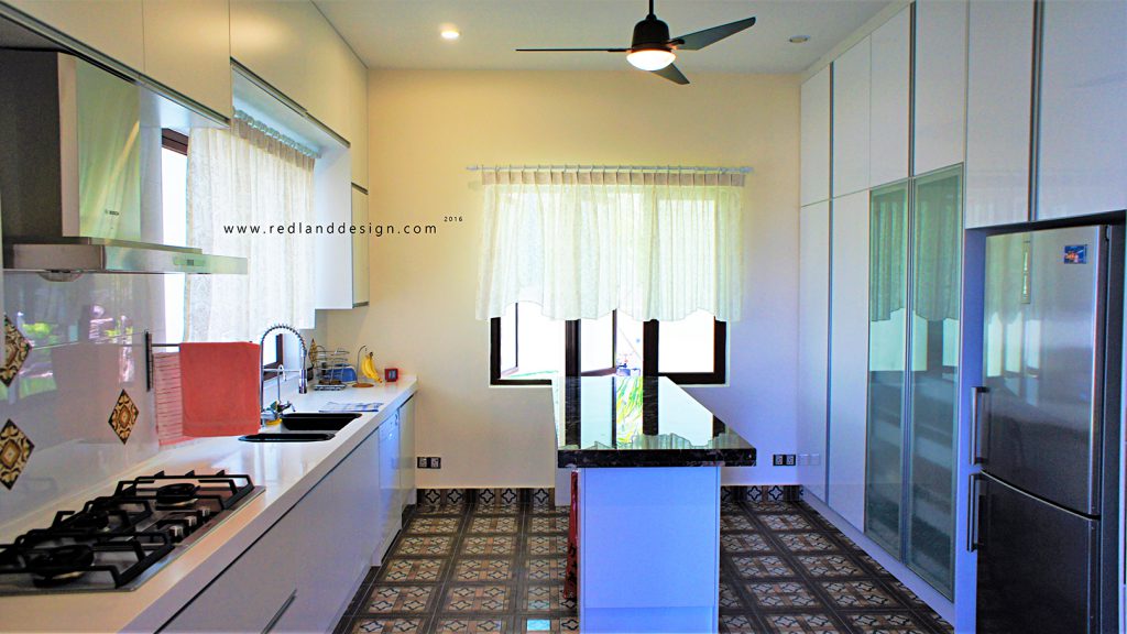 MERU MANSION - RED LAND DESIGN®