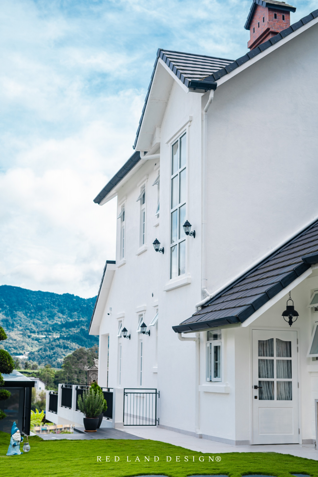 DESIGN AND BUILT A MODERN CLASSIC ENGLISH STYLE HOUSE IN CAMERON ...