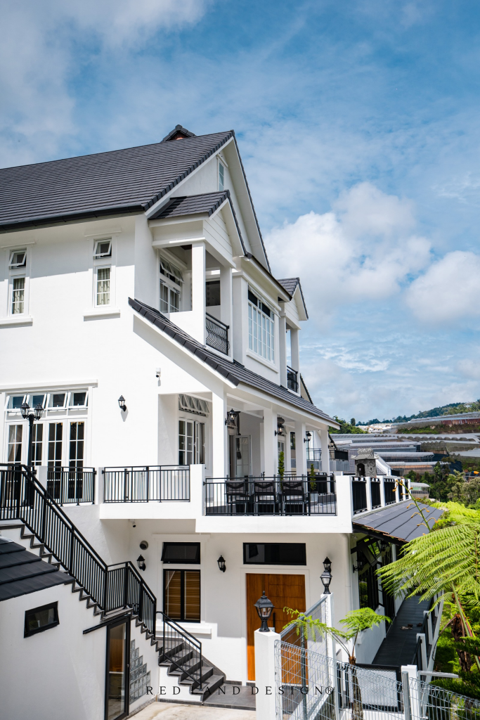 DESIGN AND BUILT A MODERN CLASSIC ENGLISH STYLE HOUSE IN CAMERON ...